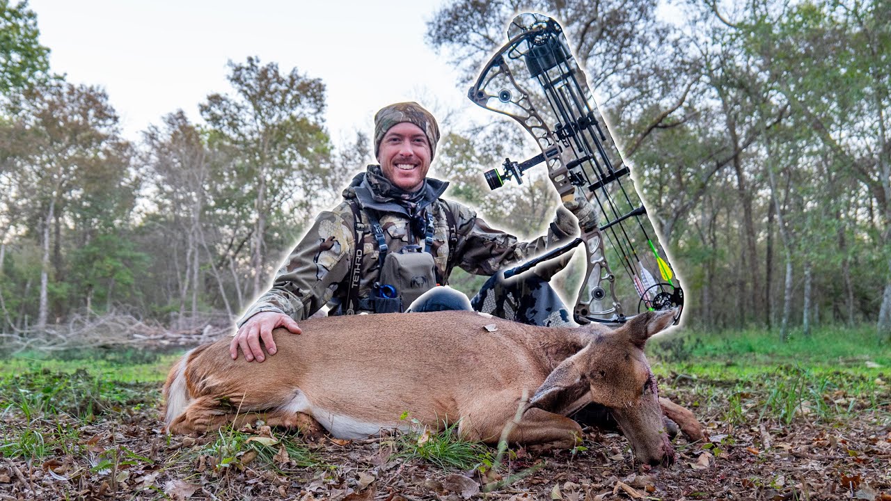 Watch 2 DEER in 5 MINUTES! Action Packed Saddle Hunt with Compound Bow ...